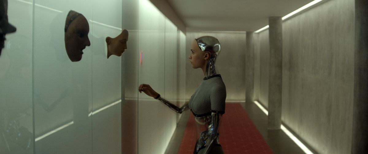 Ex Machina (2014) – Lonely Horror Club